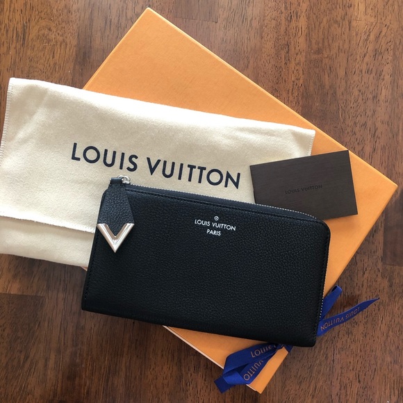 Louis Vuitton | Bags | Louis Vuitton Black Leather Wallet | Poshmark